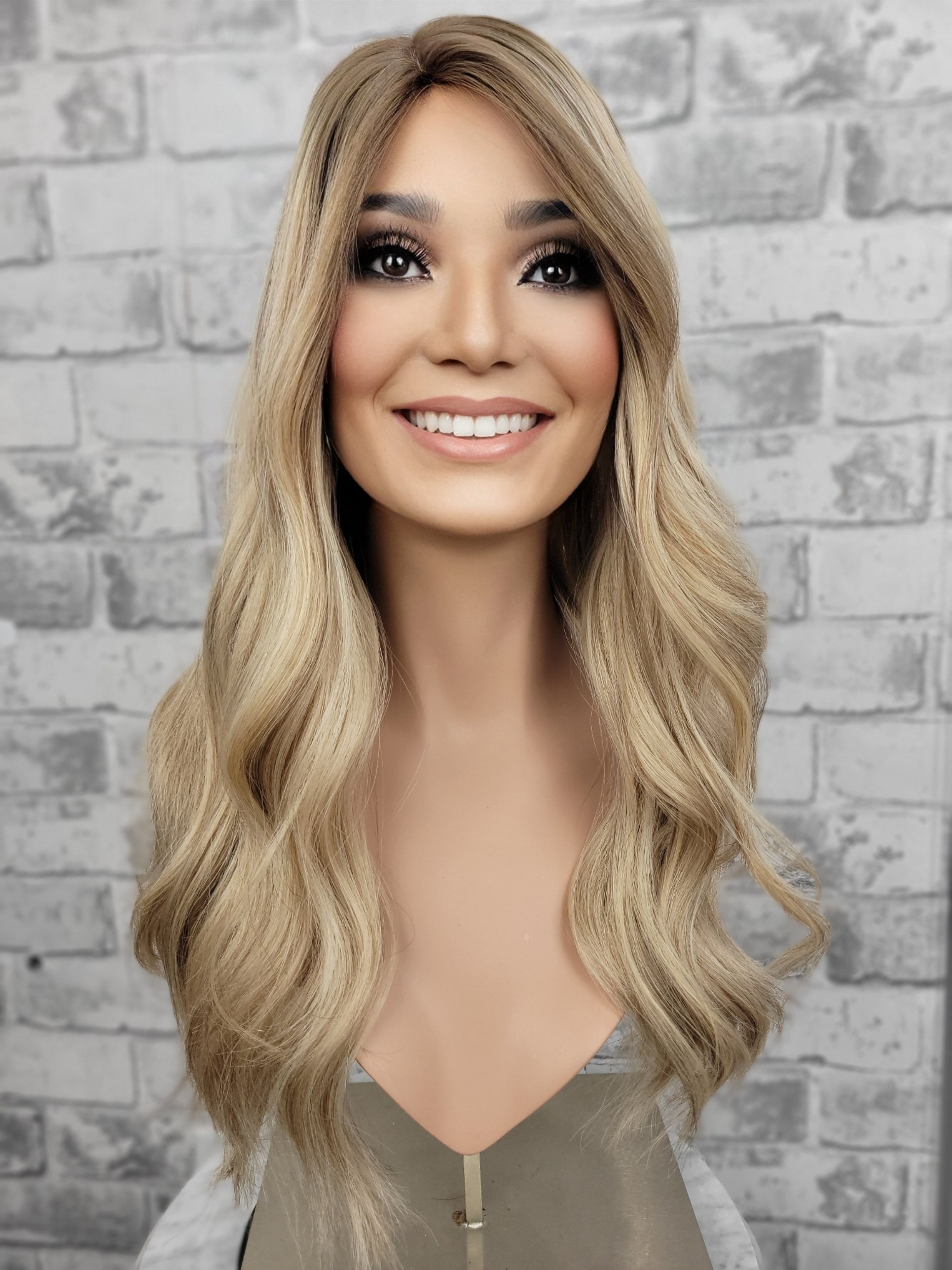 23" Silk Top Topper - Icy Beige (8x8) – FLOX HAIR